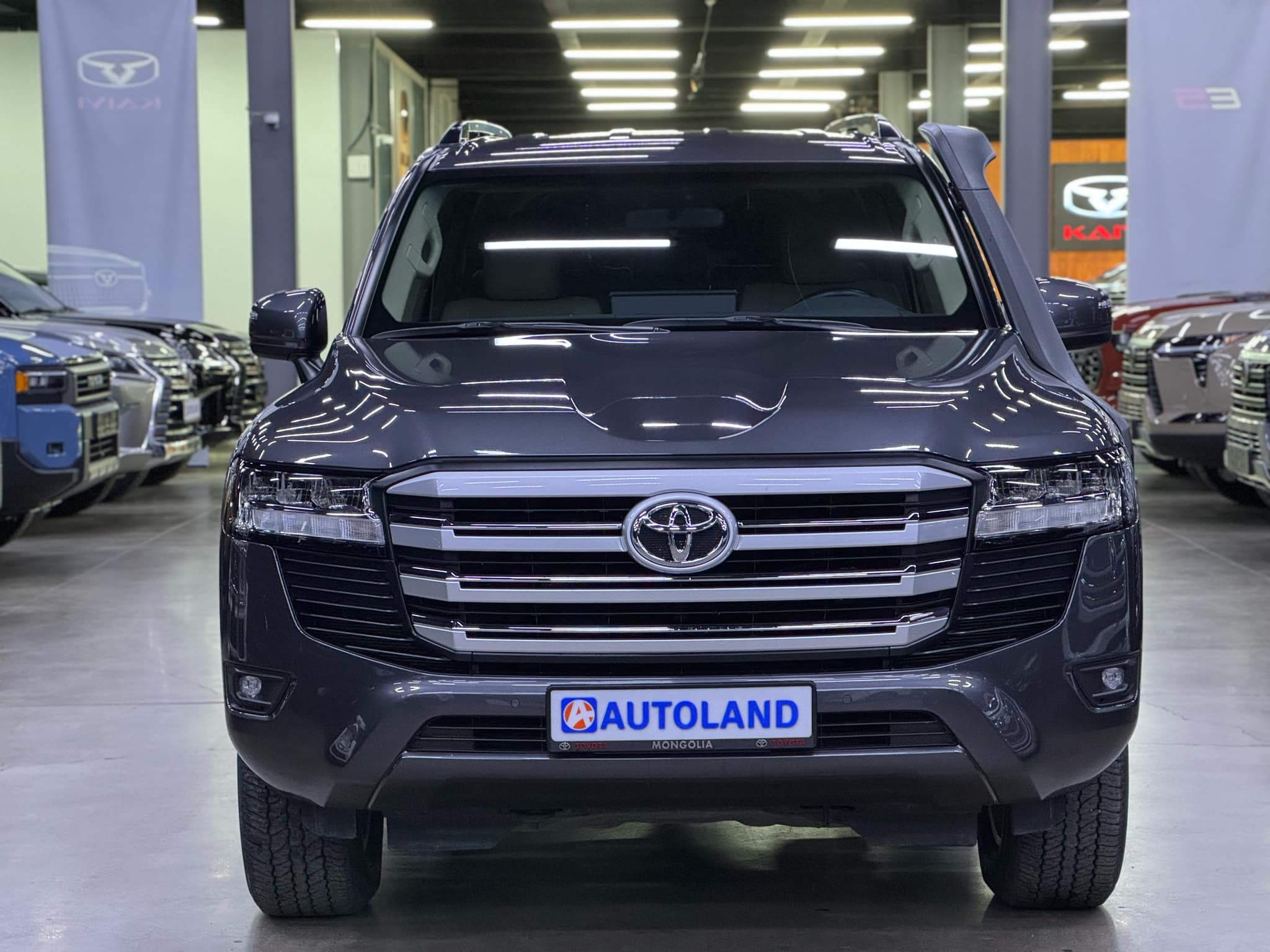 2022 Toyota Land 300 | Үнэ: 228 сая