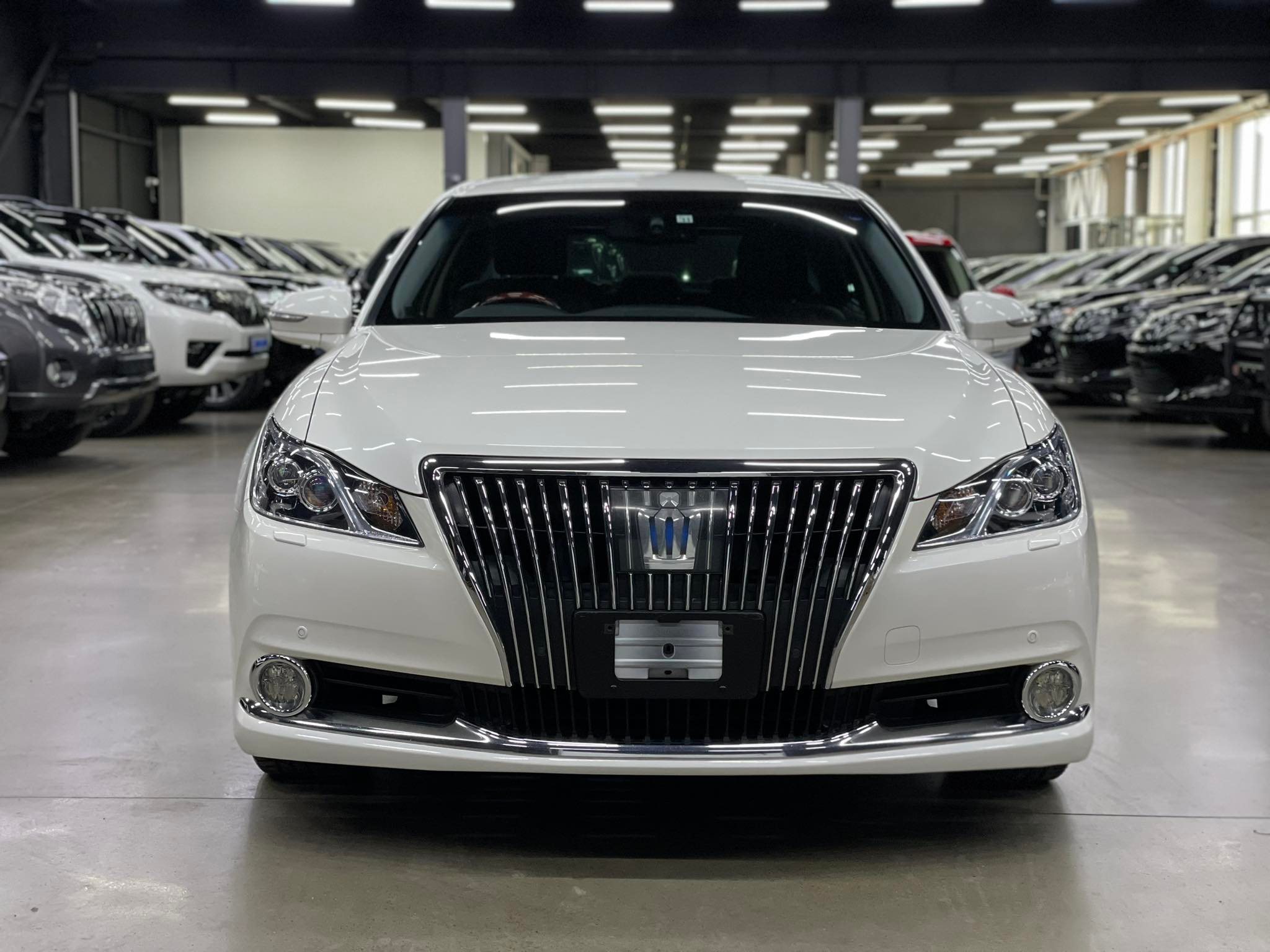 2014 Toyota Crown Majesta | Үнэ: 59 сая