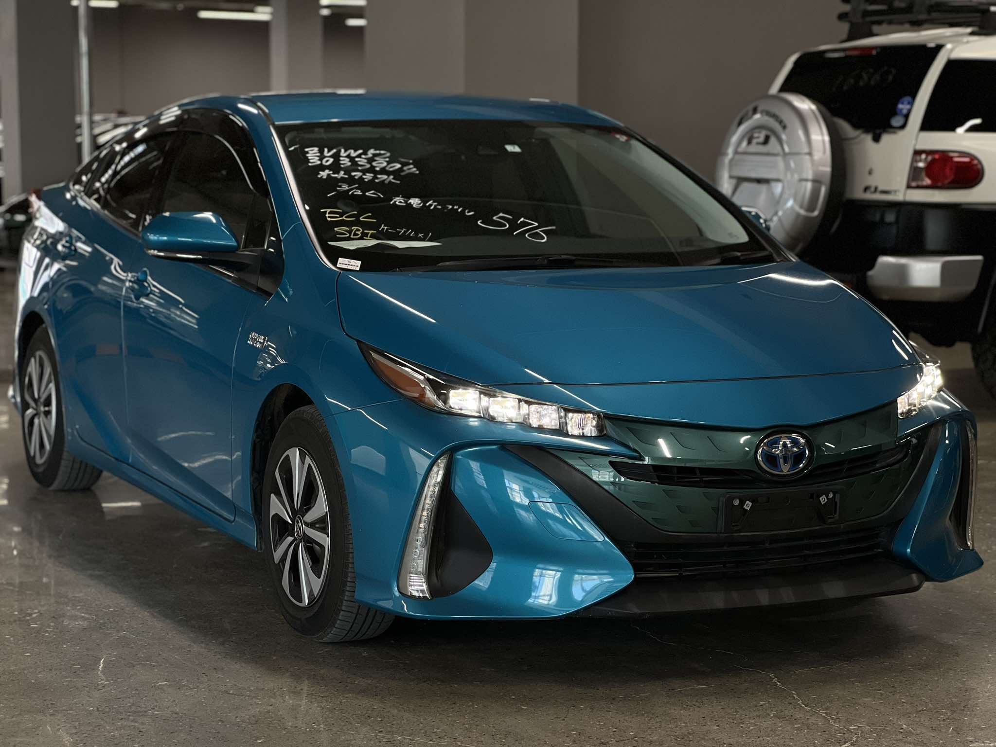 2017 Toyota Prius 52 | Үнэ: 42 сая