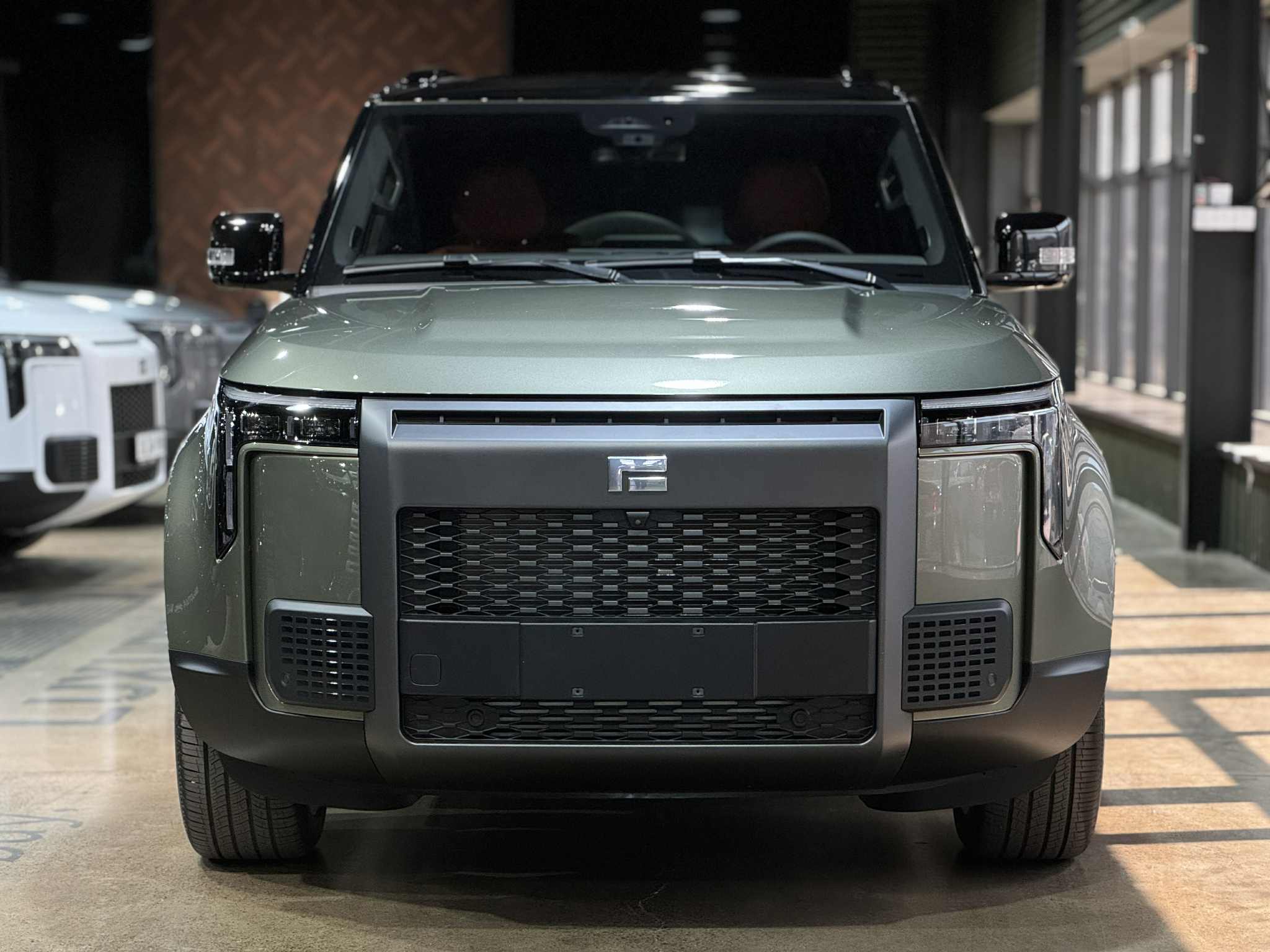 2025 ROX Polestone | Үнэ: 220 сая