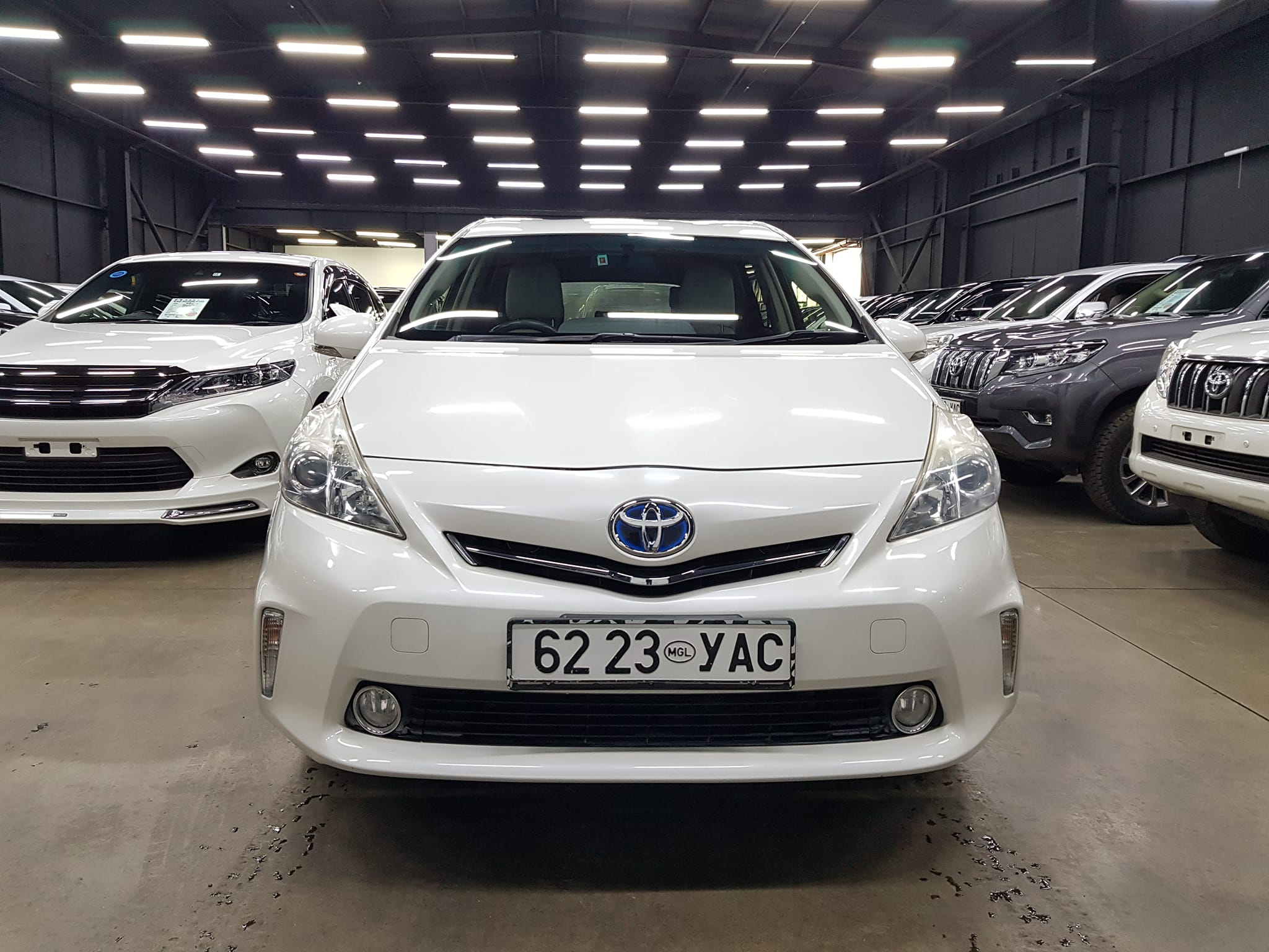 2012 Toyota Prius41 | Эхлэх үнэ: 20 сая