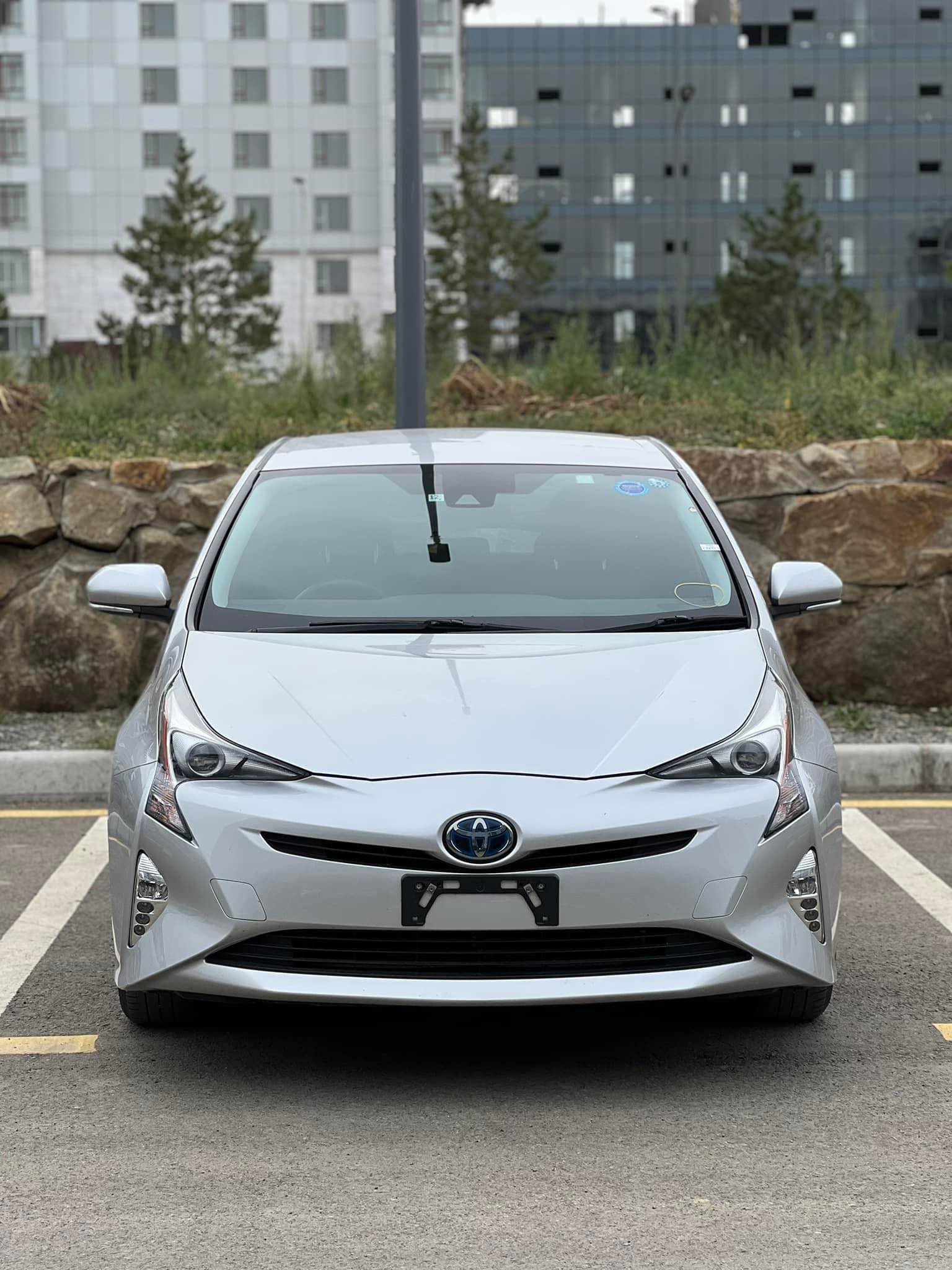 2017 Toyota Prius 55 | Үнэ: 38 сая